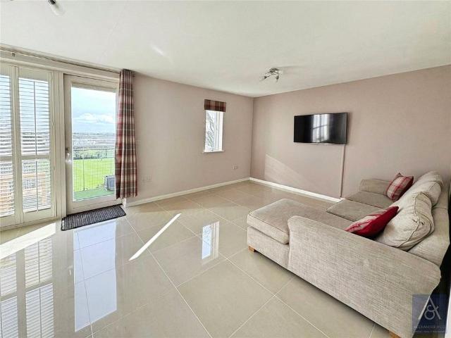 2 bedroom flat to rent