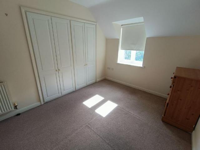 2 bedroom flat to rent