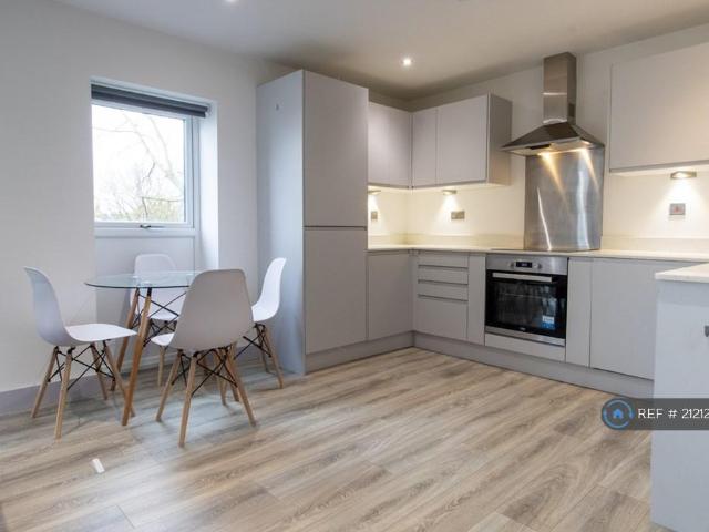 2 bedroom flat to rent