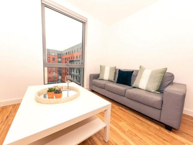 2 bedroom flat to rent