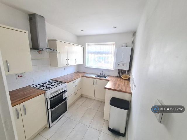 2 bedroom flat to rent