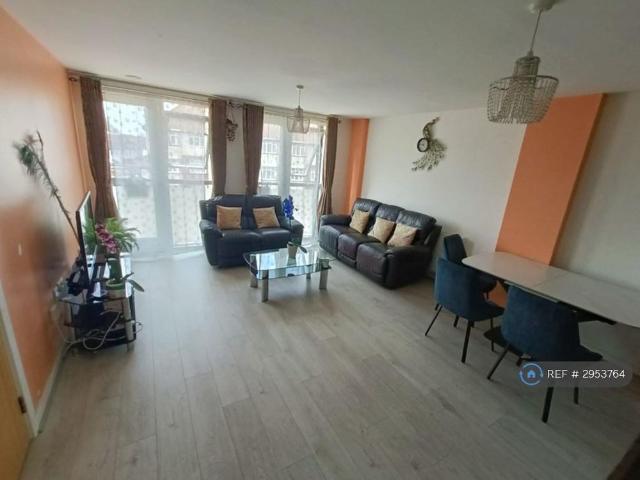 2 bedroom flat to rent
