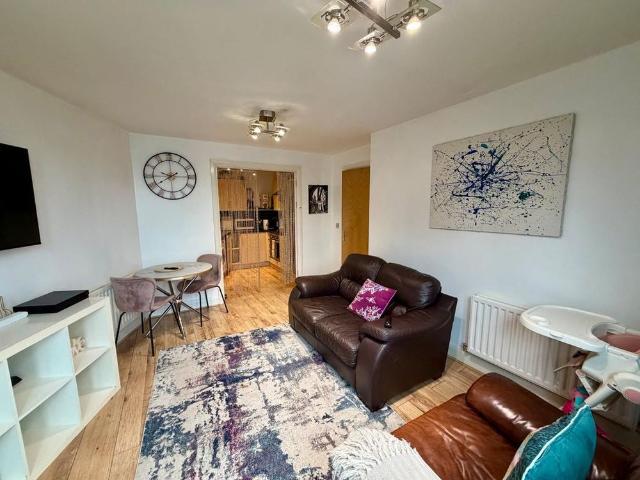 2 bedroom flat to rent