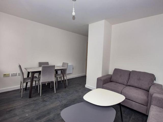 2 bedroom flat to rent