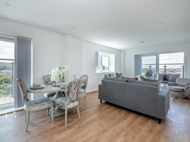 2 bedroom flat to rent