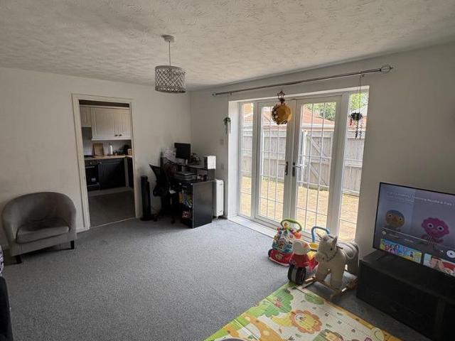 2 bedroom flat to rent