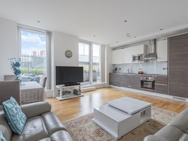 2 bedroom flat to rent