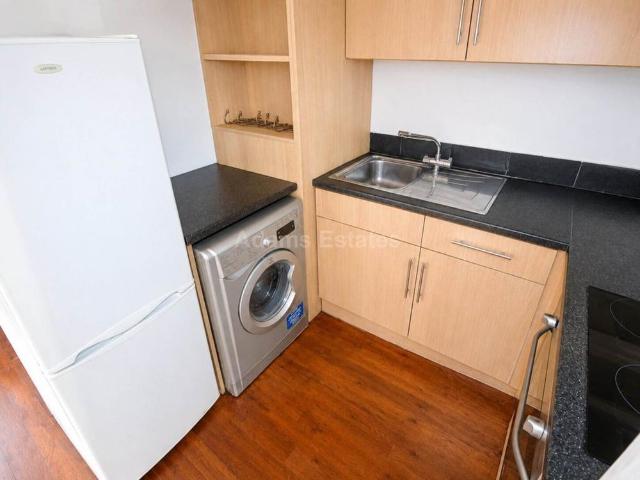 2 bedroom flat to rent