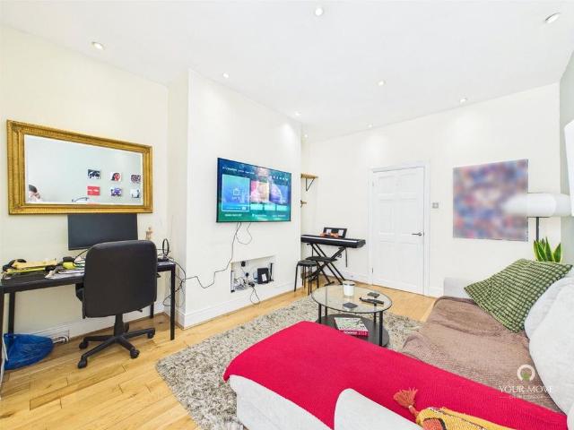 2 bedroom flat to rent