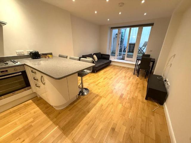 2 bedroom flat to rent
