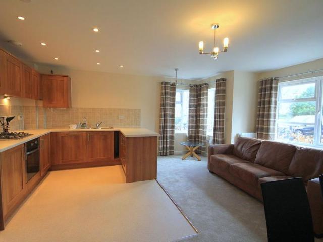 2 bedroom flat to rent