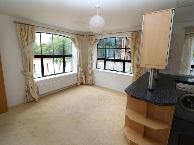 2 bedroom flat to rent