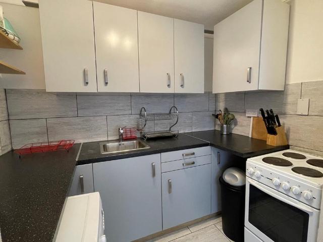 2 bedroom flat to rent