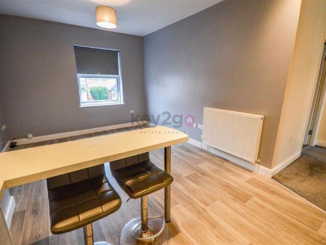 2 bedroom flat to rent