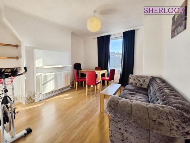 2 bedroom flat to rent