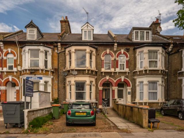 2 bedroom flat to rent