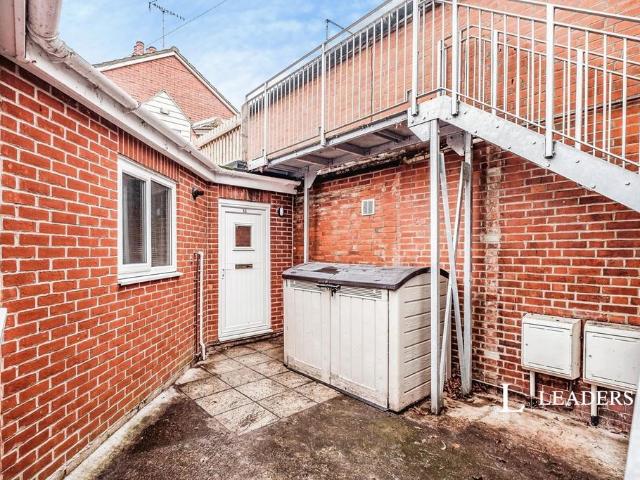 2 bedroom flat to rent