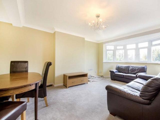 2 bedroom flat to rent