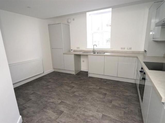 2 bedroom flat to rent