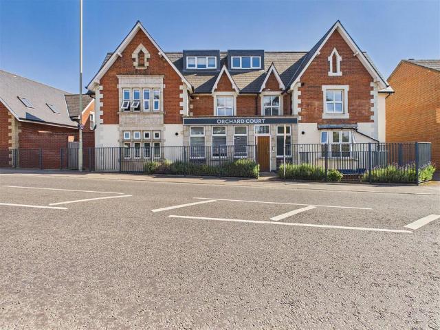 2 bedroom flat to rent