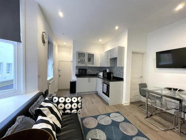 2 bedroom flat to rent