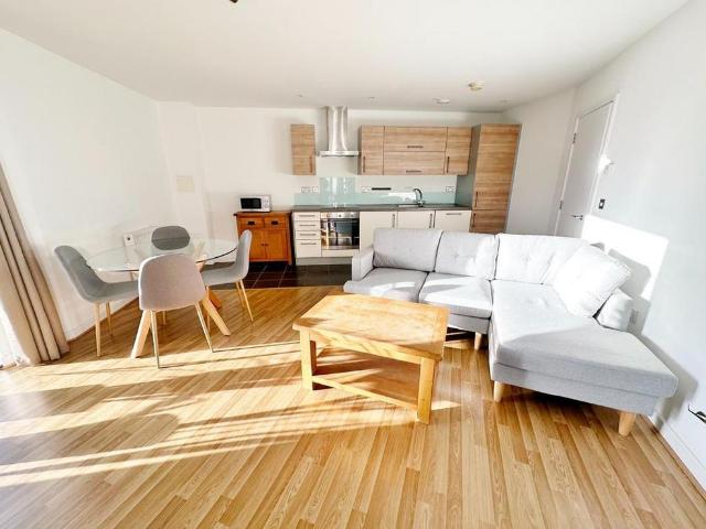 2 bedroom flat to rent