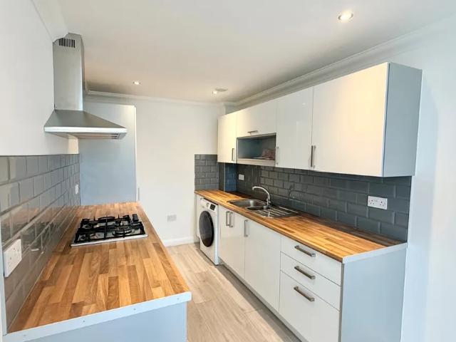 2 bedroom flat to rent