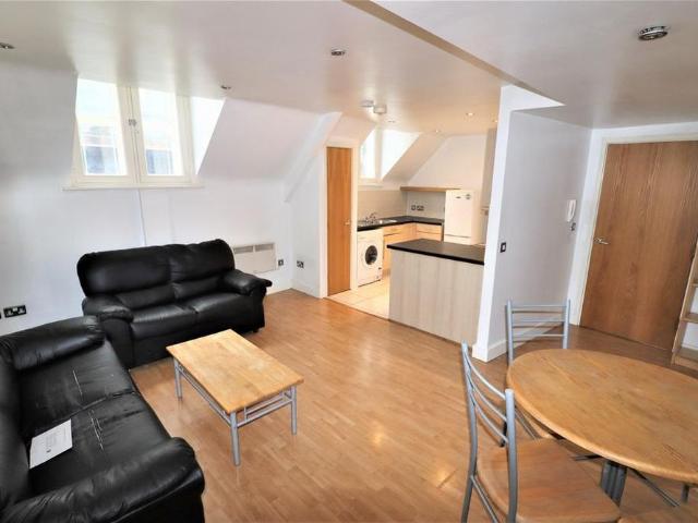 2 bedroom flat to rent