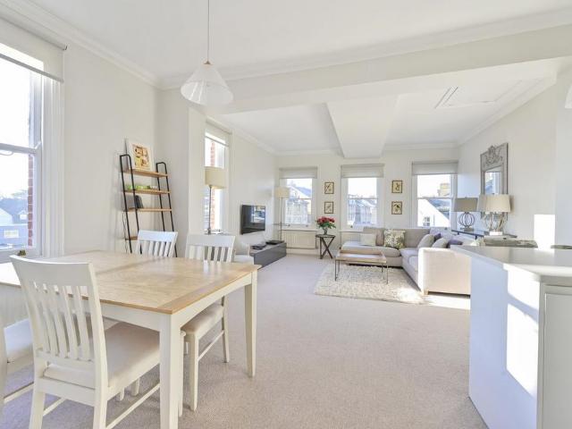 2 bedroom flat to rent