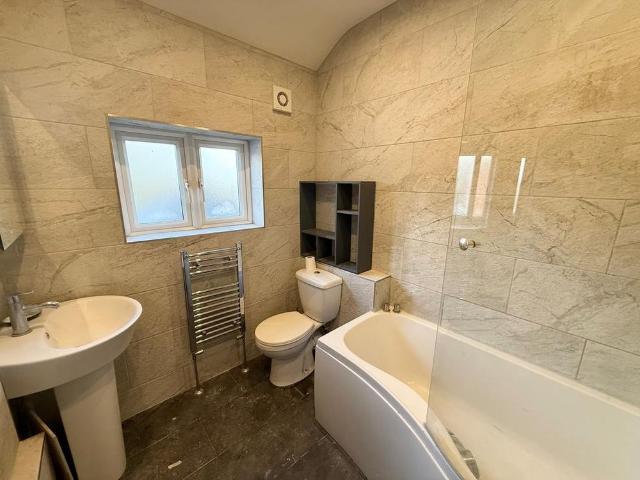 2 bedroom flat to rent