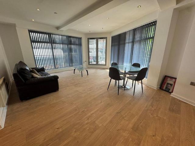 2 bedroom flat to rent