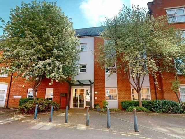 2 bedroom flat to rent