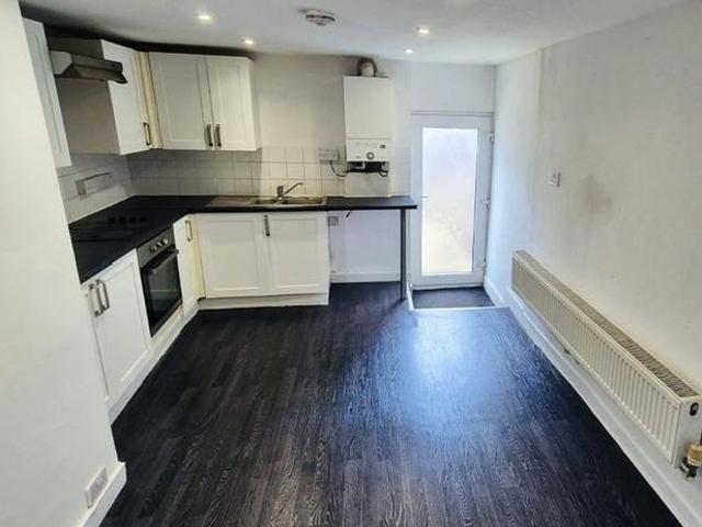 2 bedroom flat to rent