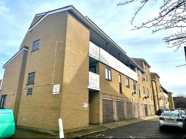 2 bedroom flat to rent
