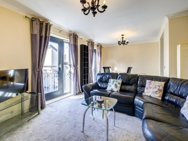 2 bedroom flat to rent