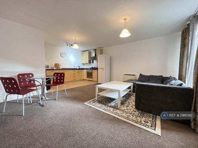 2 bedroom flat to rent