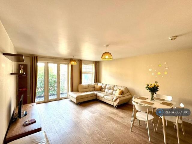 2 bedroom flat to rent