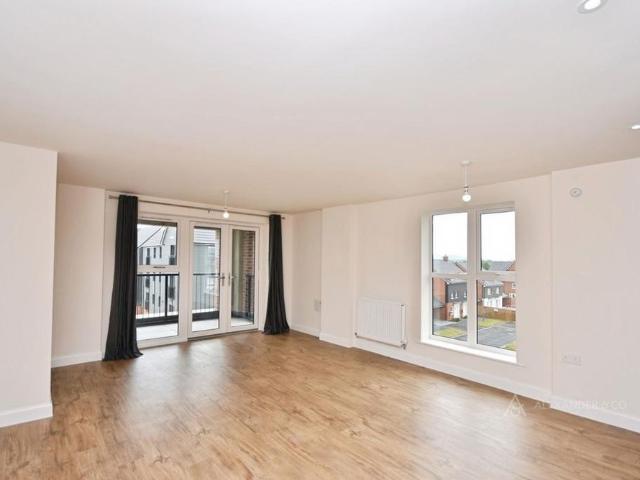 2 bedroom flat to rent