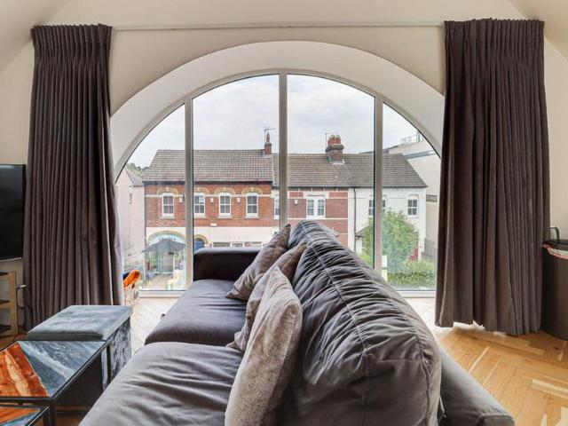 2 bedroom flat to rent