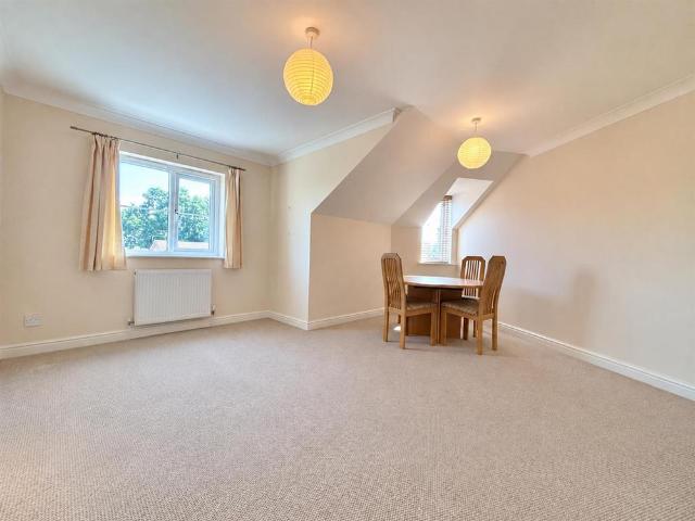 2 bedroom flat to rent
