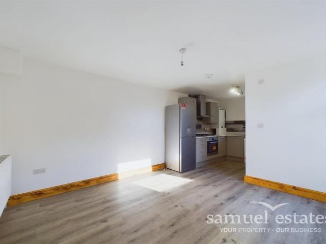 2 bedroom flat to rent