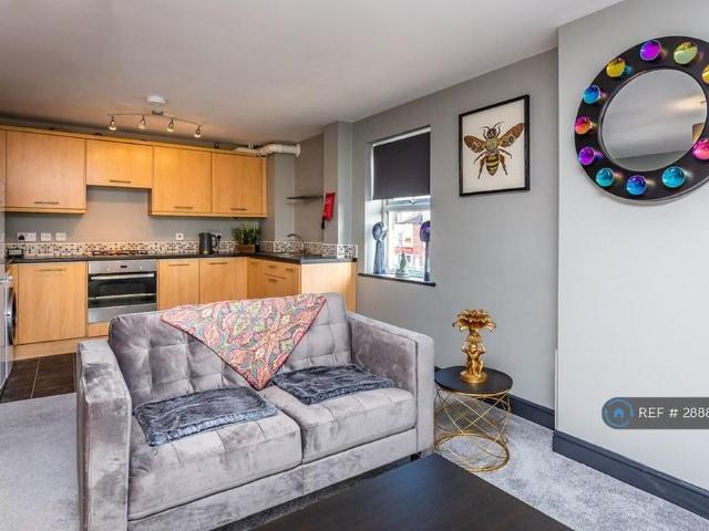 2 bedroom flat to rent