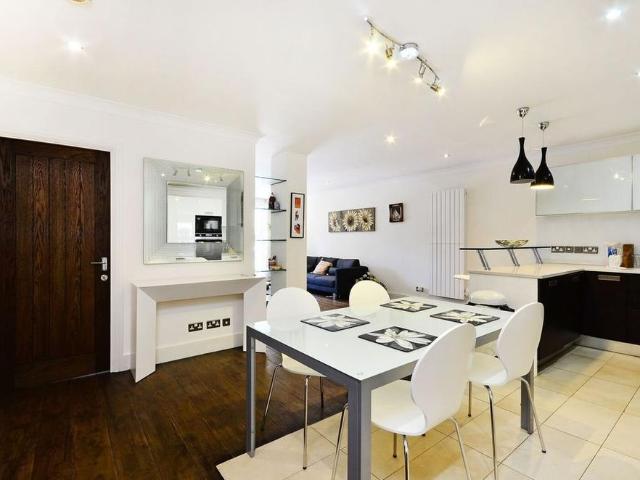 2 bedroom flat to rent