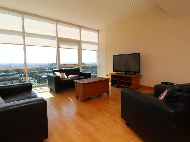2 bedroom flat to rent