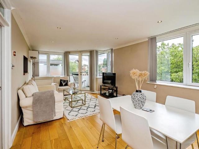 2 bedroom flat to rent