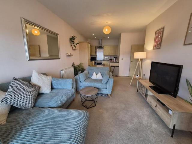 2 bedroom flat to rent