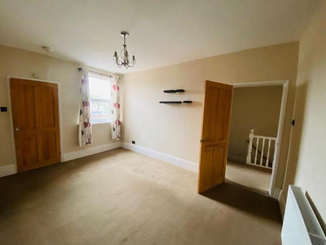 2 bedroom flat to rent