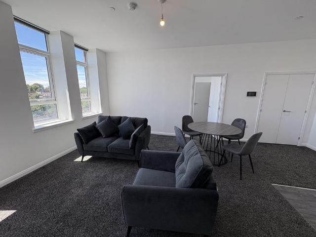 2 bedroom flat to rent