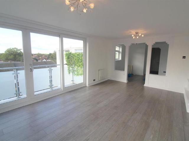 2 bedroom flat to rent