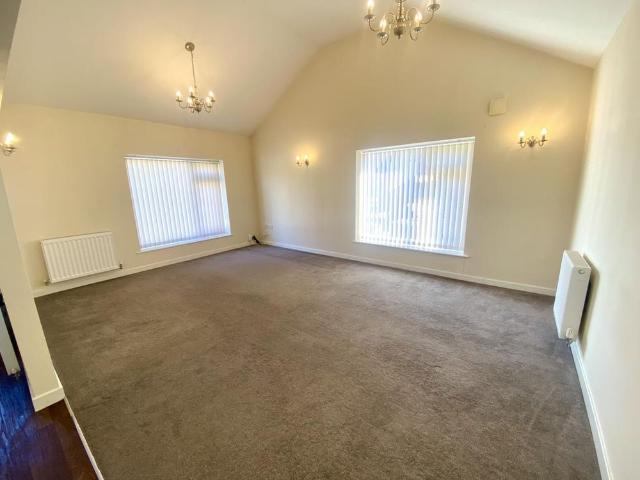 2 bedroom flat to rent